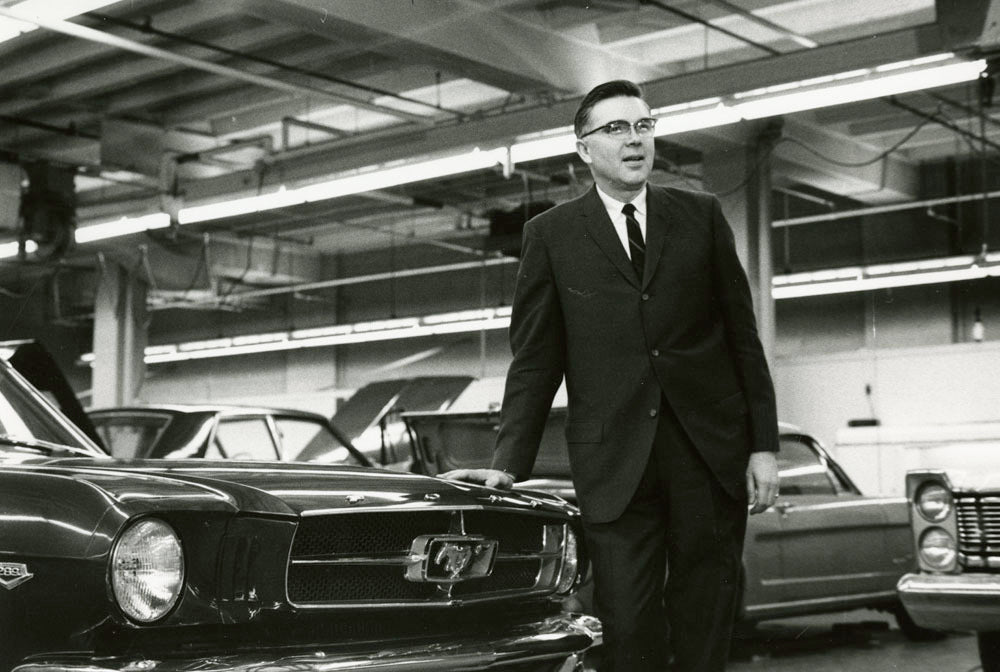 Donald Frey AR 97 21354 105 4 003 0144-1860 – Fordimages