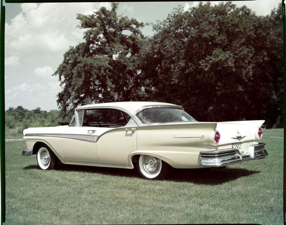 1957 Ford Town Victoria 0401-6806 – Fordimages